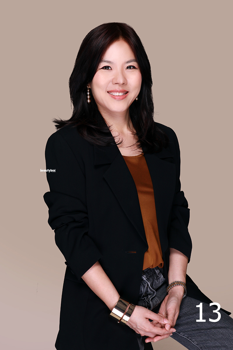 CORPORATE HALF-BODY - THE BEAUTYBOX STUDIO
